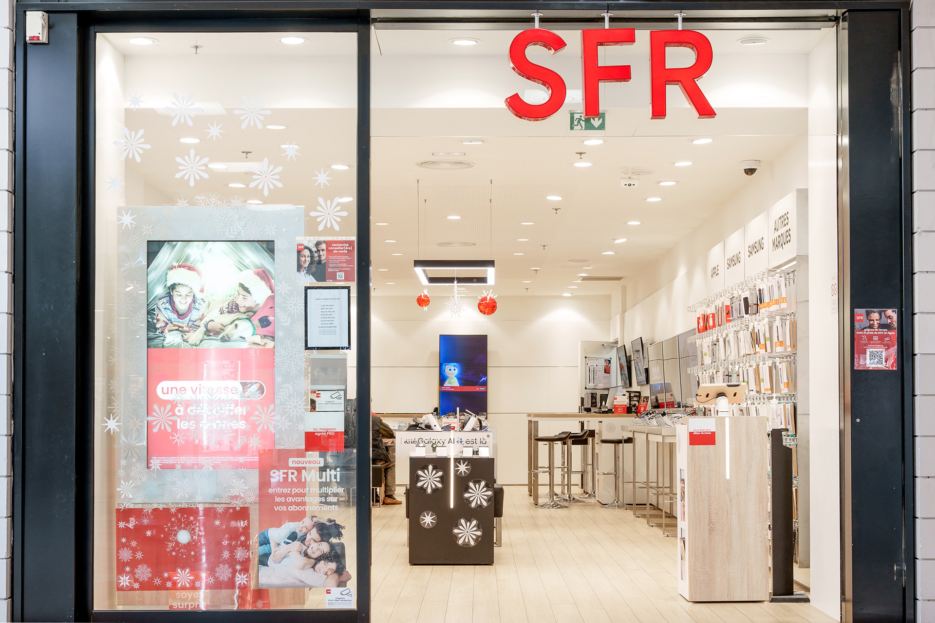 SFR - Centre commercial Auchan Chambray 2